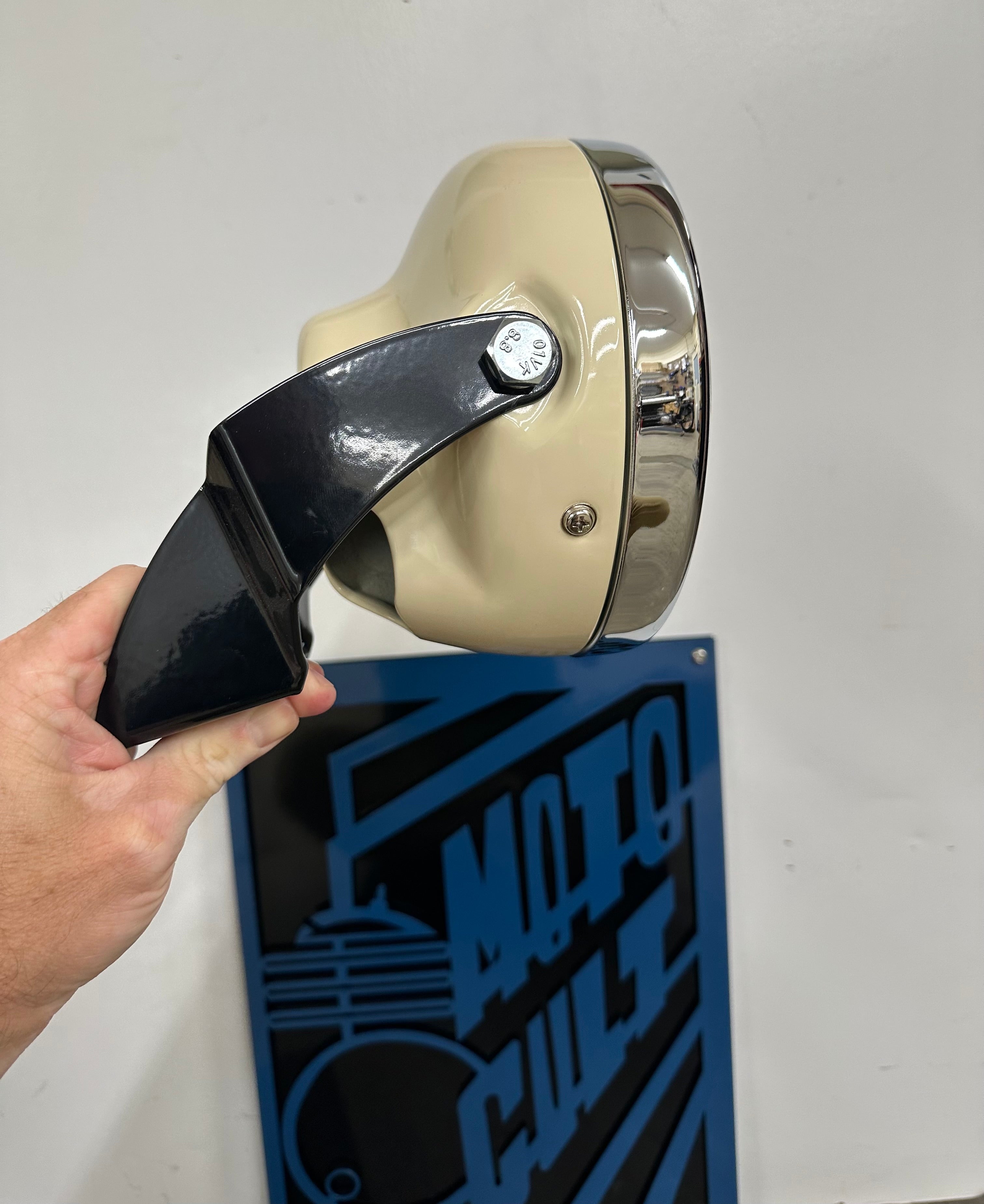 Halcyon 250 and 450 Deluxe LED lighting package – MotoCult